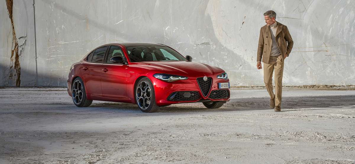 Alfa Romeo GIULIA 2024 ... Perfect Combination of Power, Luxury and ...