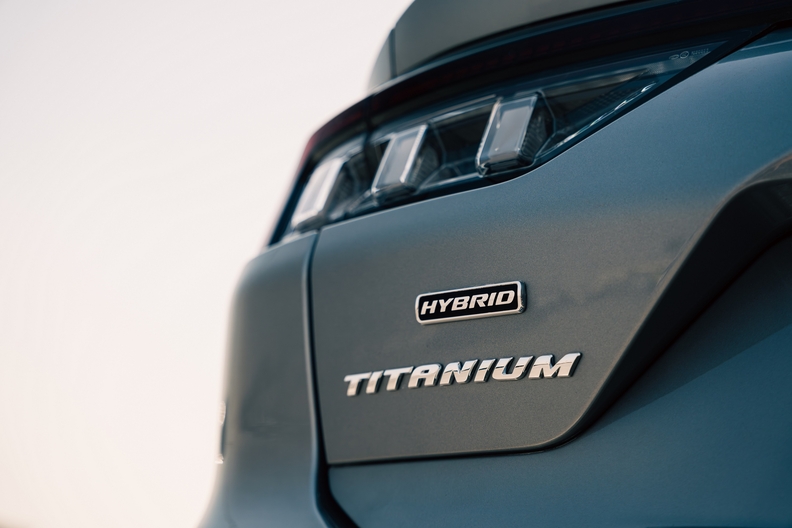 2025 Ford Taurus Debuts in Middle East ... A Step Towards Greener ...