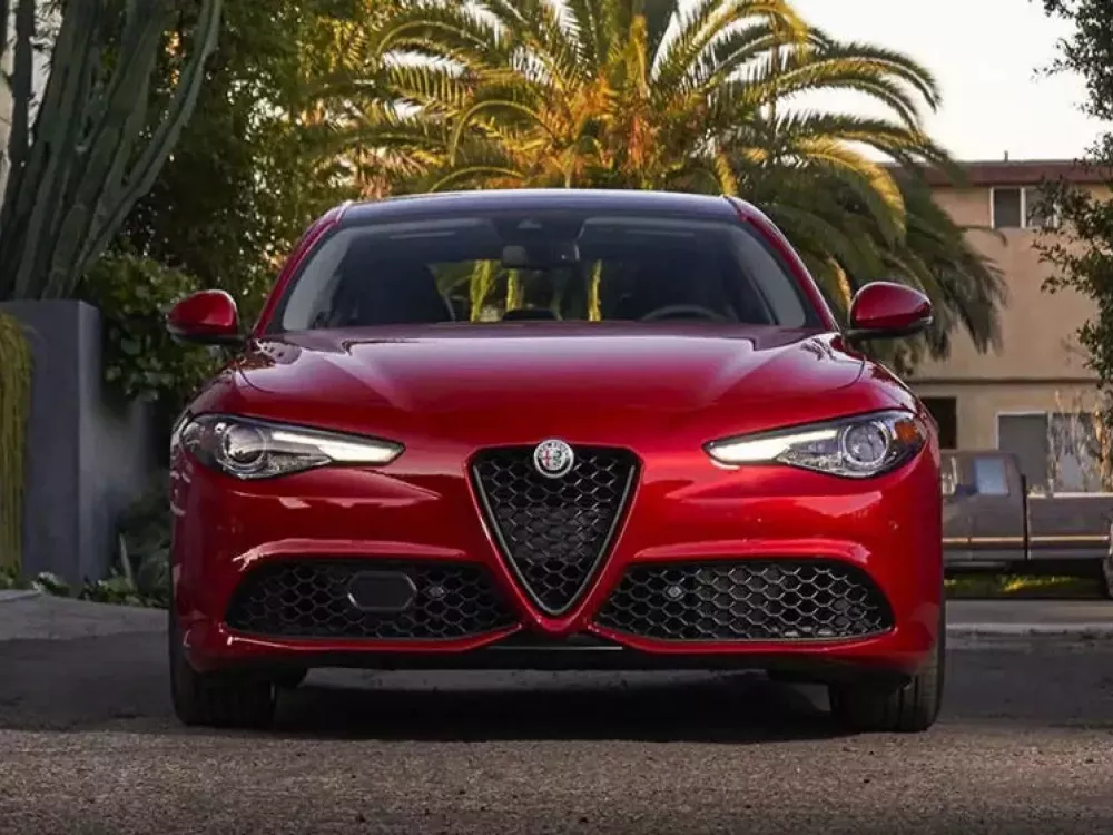 Alfa Romeo GIULIA 2024 ... Perfect Combination of Power, Luxury and ...